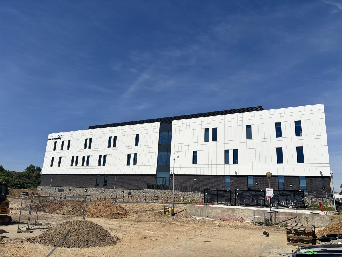 Colchester Hospital - Eden Facades